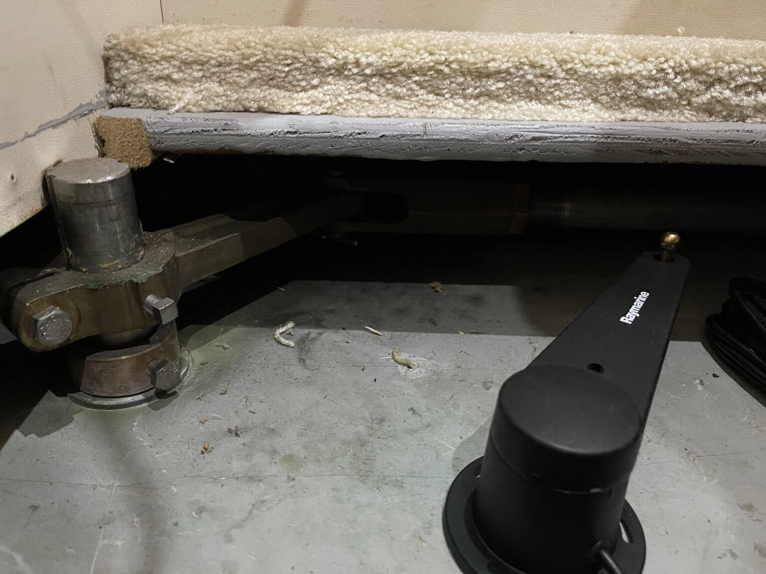 RayMarine Rotary Rudder Transducer on Nauti - The Project Boat